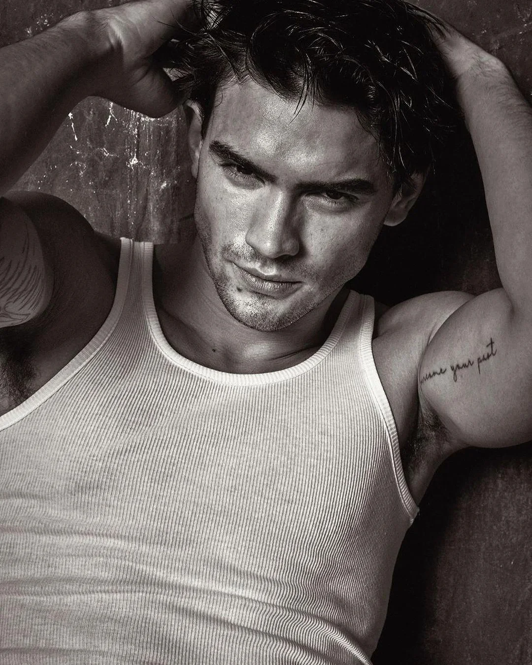 Fotos El Actor Gabriel Guevara Posa Para La Revista Rísbel Diciembre